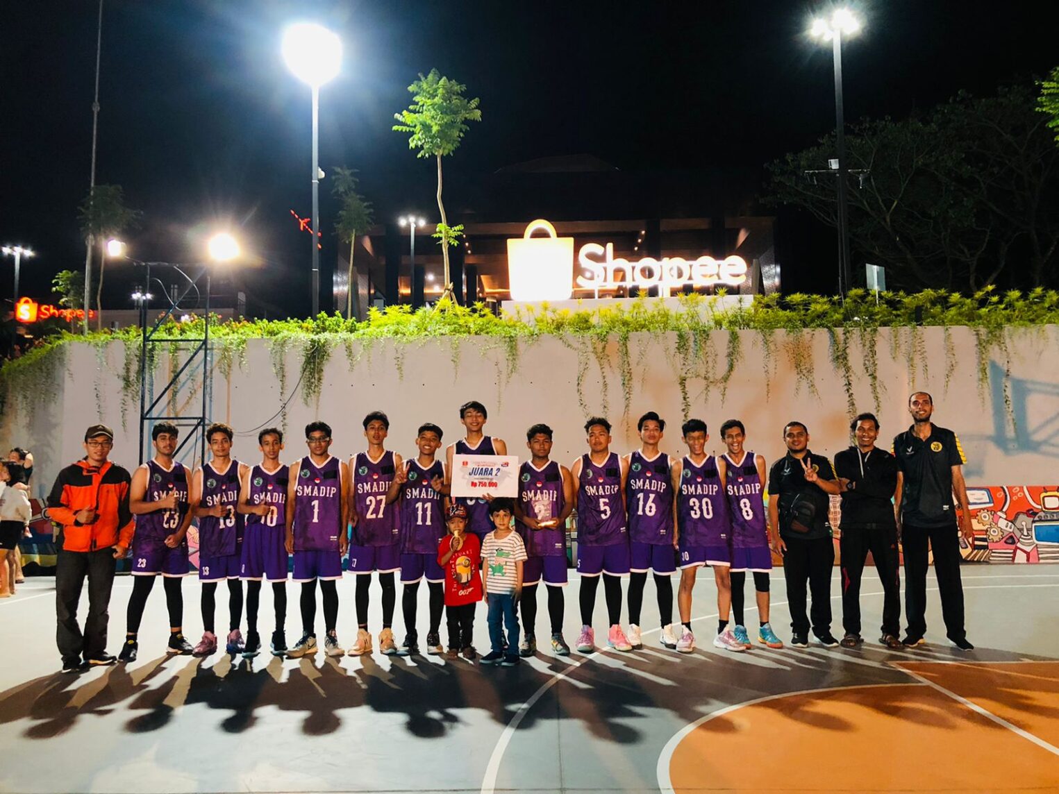 Tim Basket SMA Islam Diponegoro Surakarta Menjadi Runner Up Lomba ...